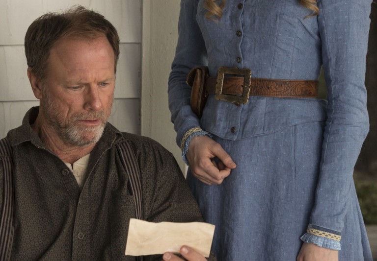 Louis Herthum as Peter Abernathy, Evan Rachel Wood as Dolores Abernathy ...